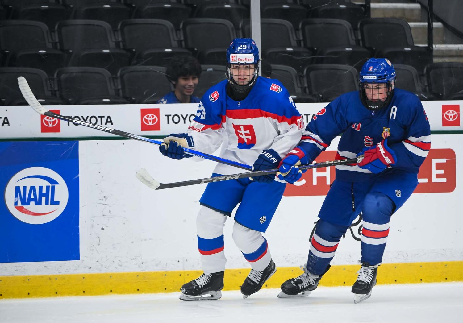 IIHF - USA wins OT thriller for bronze
